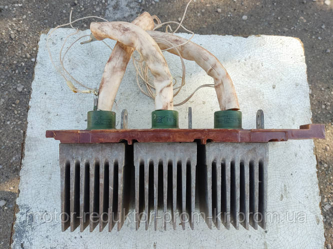 Купить Тиристор Т160-12 (тиристорный мост Т161-160-12 с охладителями) сделано в СССР, цена 2187 ...