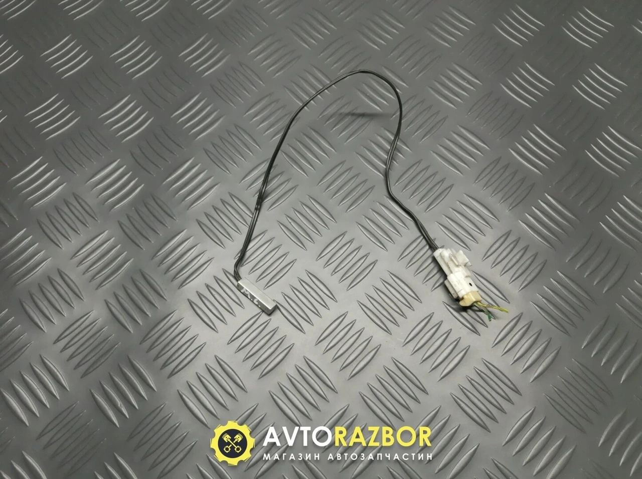 Купити Датчик температури повітря в печі GJ6E61762, GA951GJ6E на Mazda ...