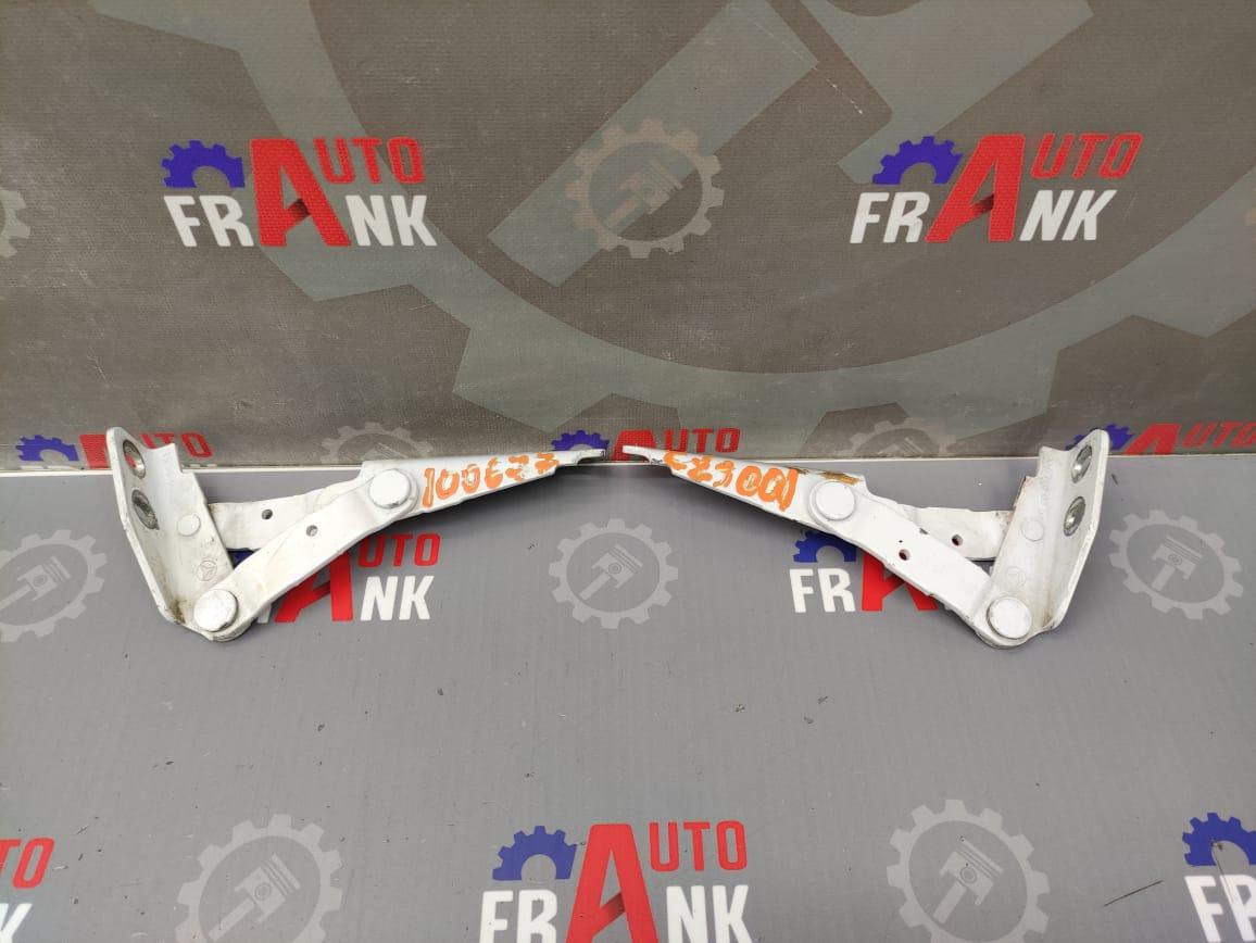 Купить Навес капота левый, правый 9017500351 для Mercedes-Benz Sprinter ...