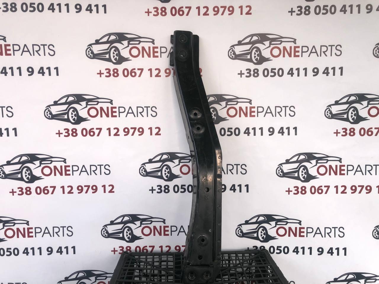 Купити Підсилювач підрамника переднього правий б/в Mitsubishi Outlander ...