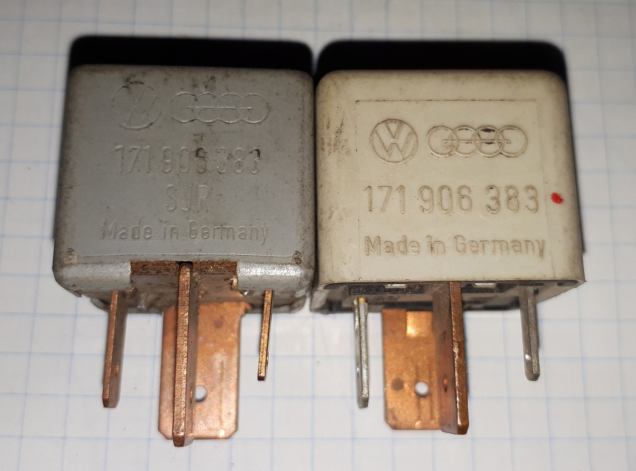 Реле паливного насоса Ауді 80 Audi Фольцваген Пассат Гольф 3 Volkswagen ...