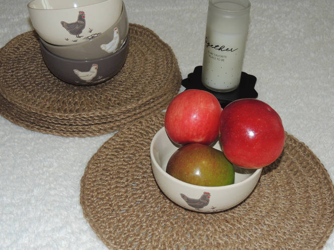 Купити Міні килимок 30см з джуту Сервірові серветки з джуту Підставки під гаряче джут ціна 144