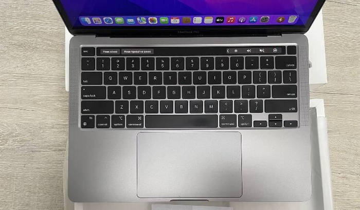 Macbook Pro 2020 13 M1 8GB 256GB Space Grey | АКБ 95%, цена 46430 грн ...