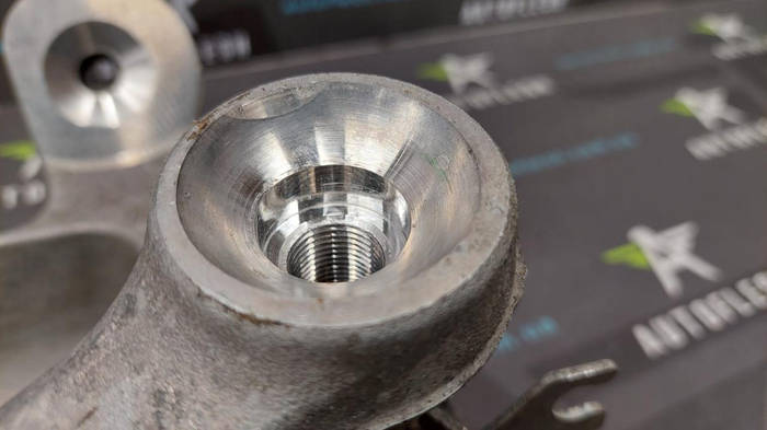 Купити Цапфа задня права/ кулак задній BMW 7 G11 / G12 33306865662 ...