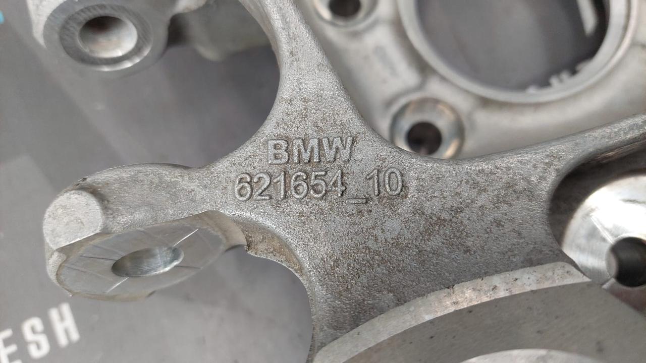 Купити Цапфа задня права/ кулак задній BMW 7 G11 / G12 33306865662 ...