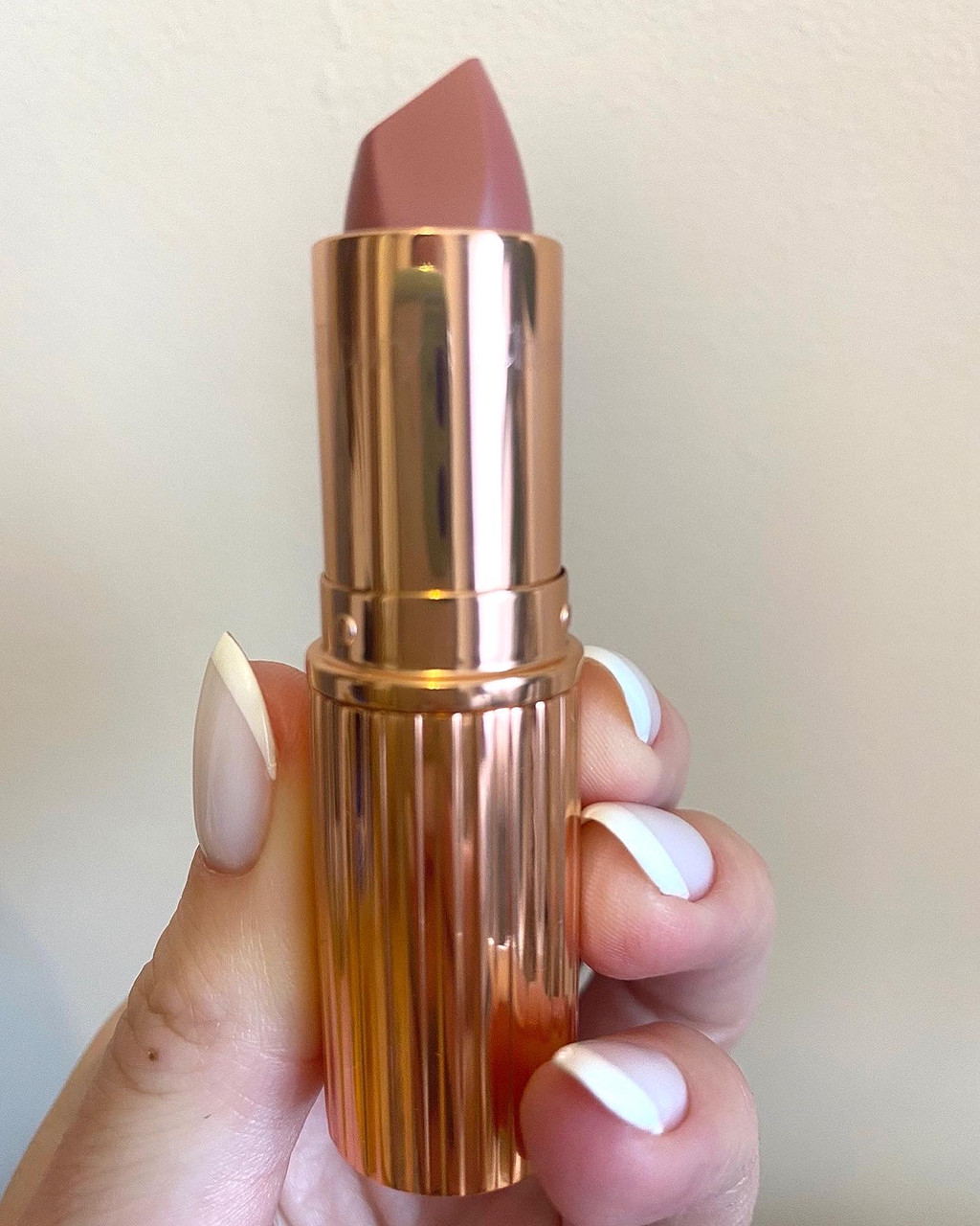 Купить Помада Charlotte Tilbury Pollow talk, цена 1650 ₴ — Prom.ua (ID ...