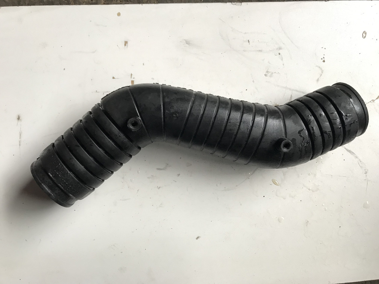 Воздушный патрубок Volkswagen Passat B3 1.6 1.8 8v 357129627B №10 ...