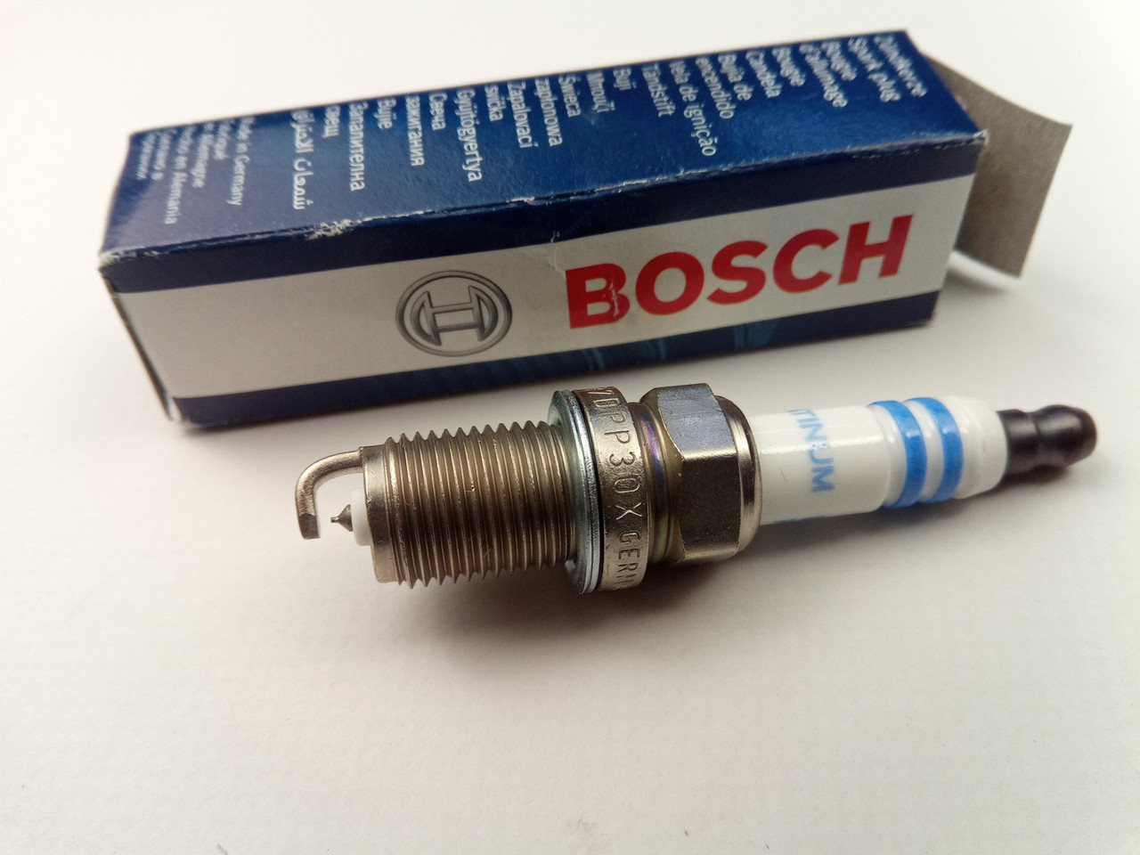 Свеча зажигания BOSCH PLATINUM FR7DPP30X (ВАЗ 2110 инж. 16кл ...