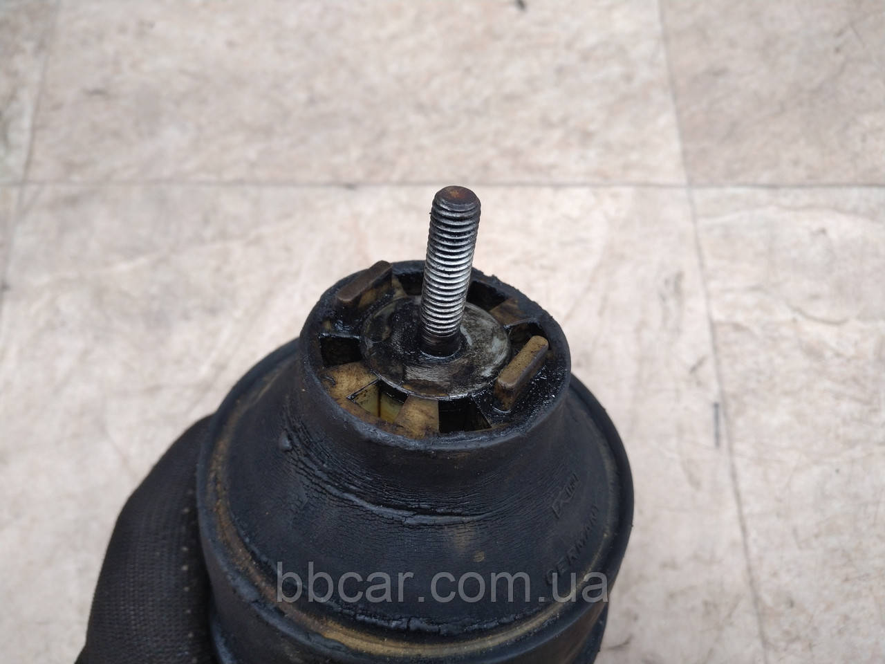 Купити Подушка двигуна ( ліва) Volkswagen Passat B5, Audi A4 B5 8D0 199 ...