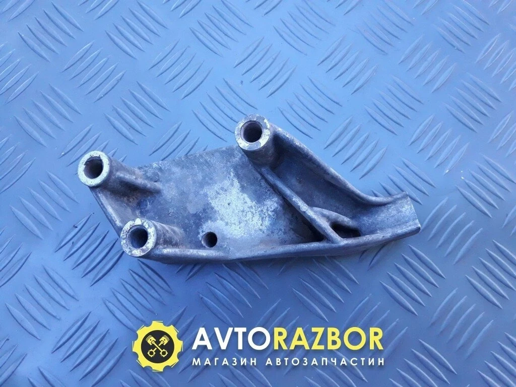 Купить Кронштейн крепления генератора 1.9MJET, 1.9JTD, 1.9D Fiat Doblo ...