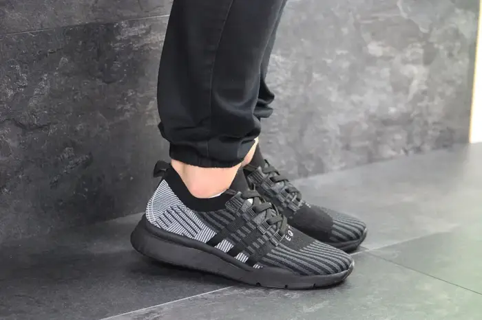 Чоловічі кросівки Adidas Адідас Equipment adv 91-18, сітка, піна, чорні ...