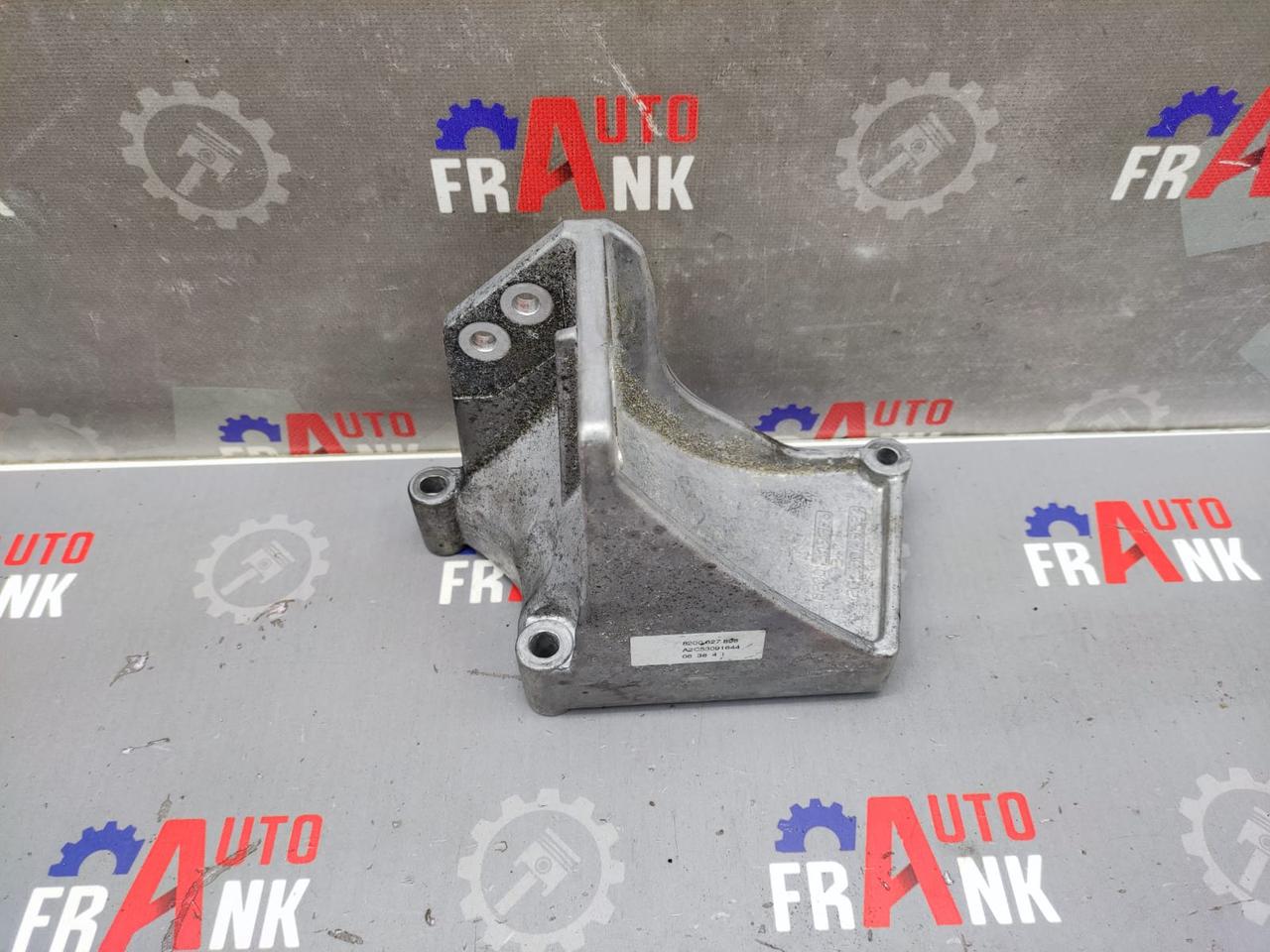 Кронштейн/ крепления клапана EGR 8200627898, 8200319756 для Nissan ...