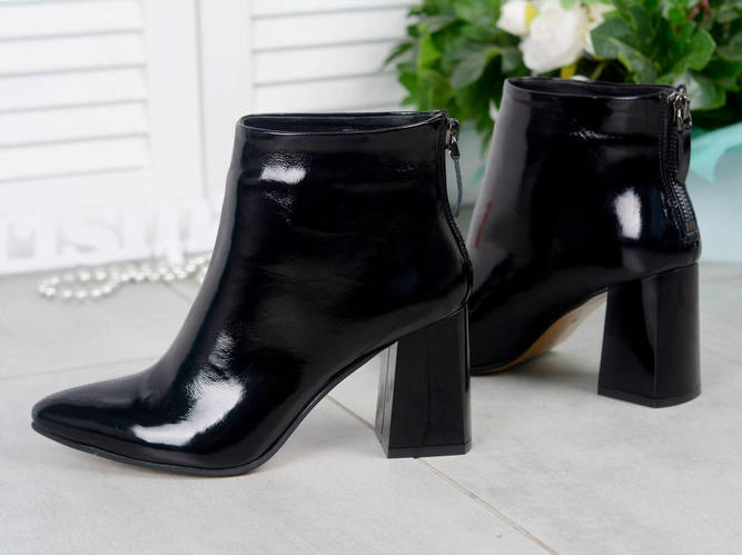 Купить Черные кожаные ботильоны женские лакированные на устойчивом ...