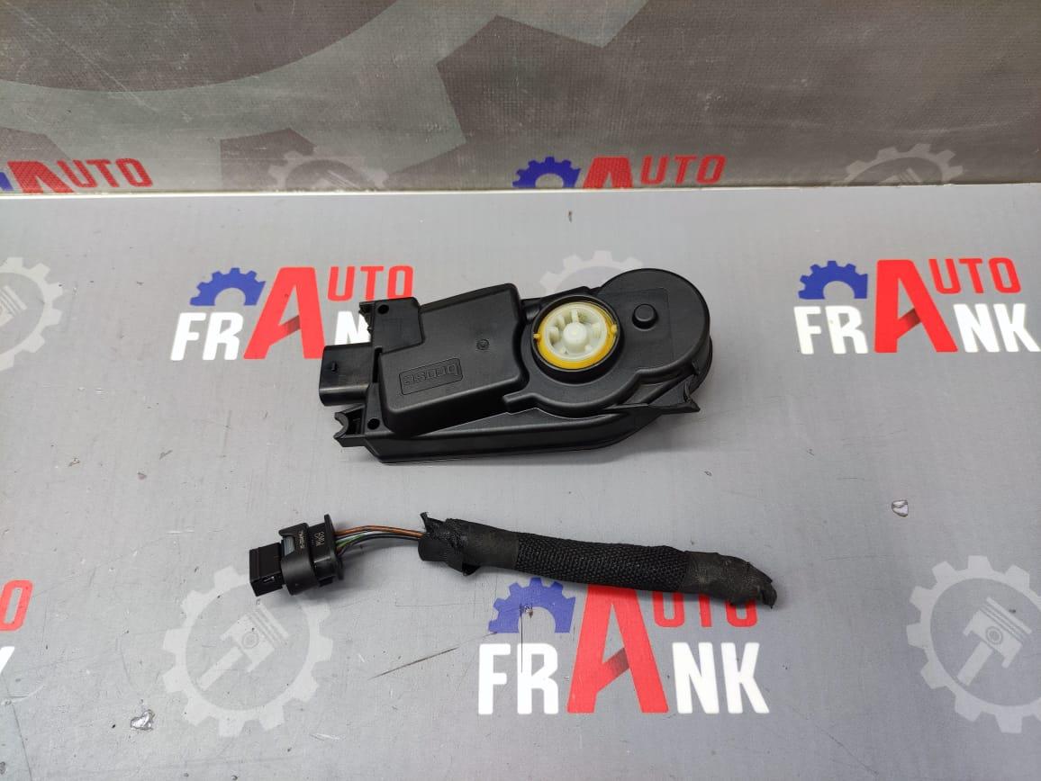 Моторчик жалюзи решетки радиатора 51749854640, 111466409 для BMW 5/ 6 ...