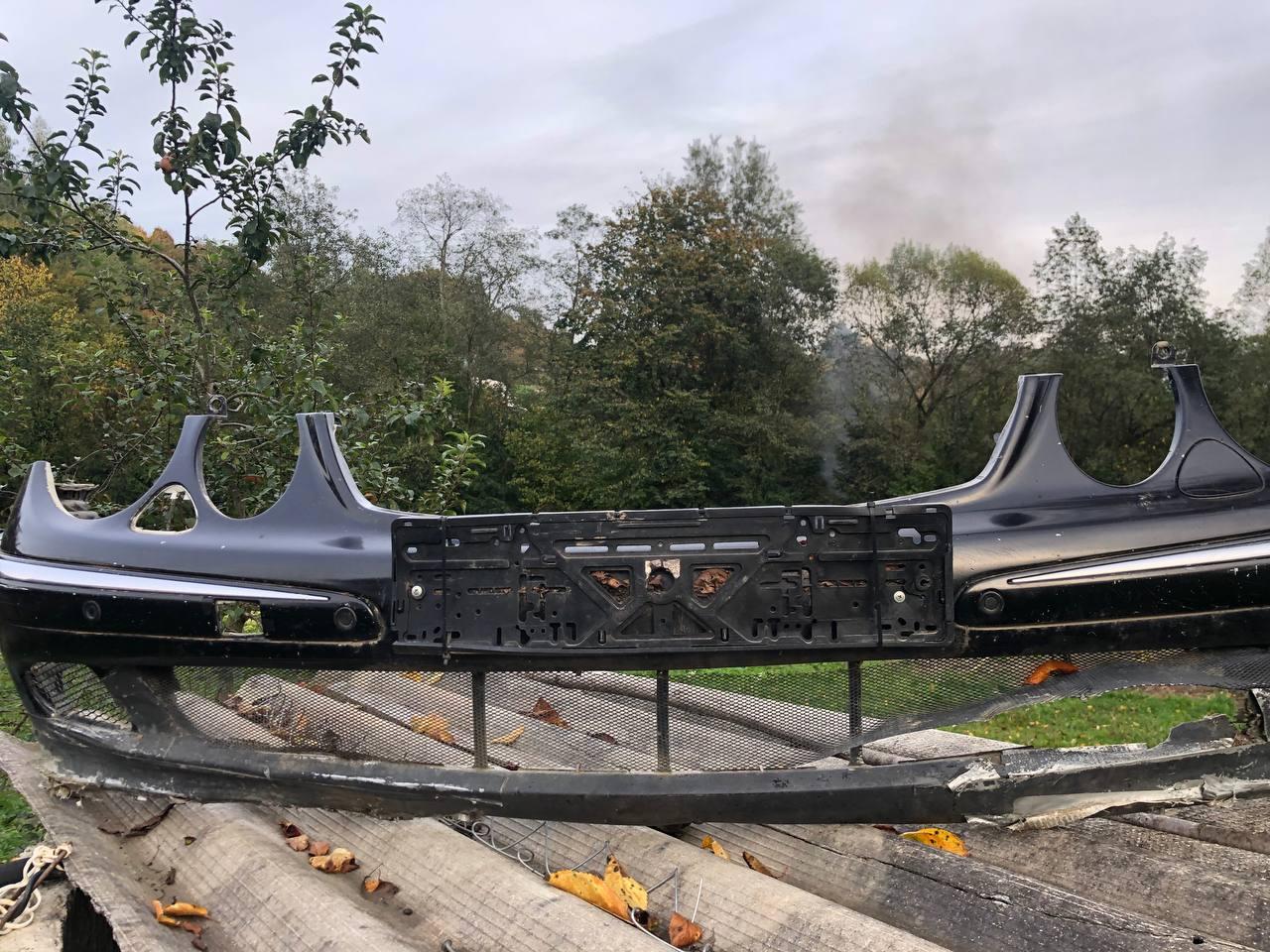 Купить Бампер передний MERCEDES E-KLASSE W211 A 2118800240 чорний ...