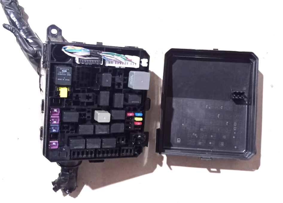 Купить Блок предохранителей Mitsubishi ASX 1 (2012-2016) рестайлинг ...