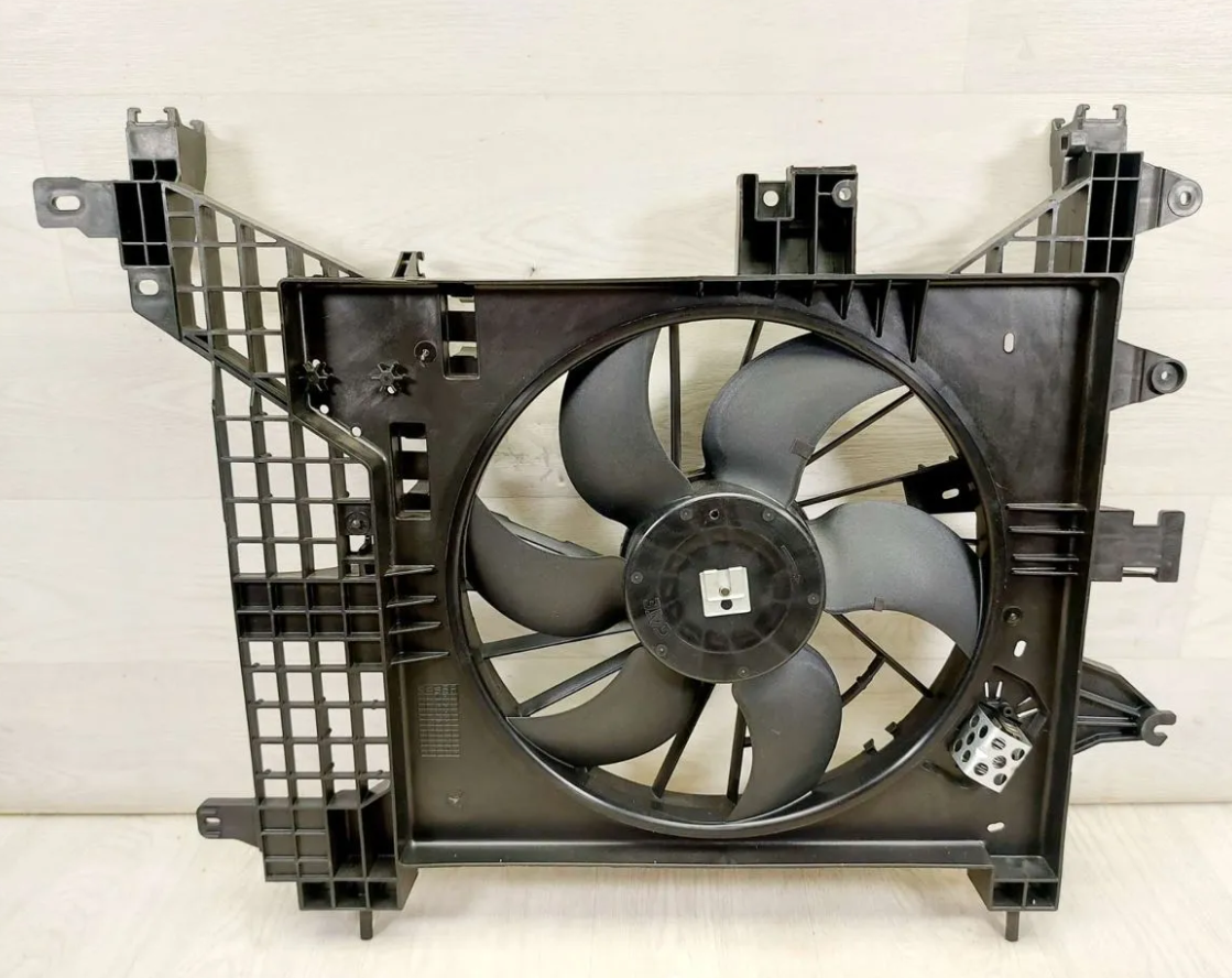 Вентилятор охлаждения двигателя Renault Duster Рено Дастер (2010-2014 ...