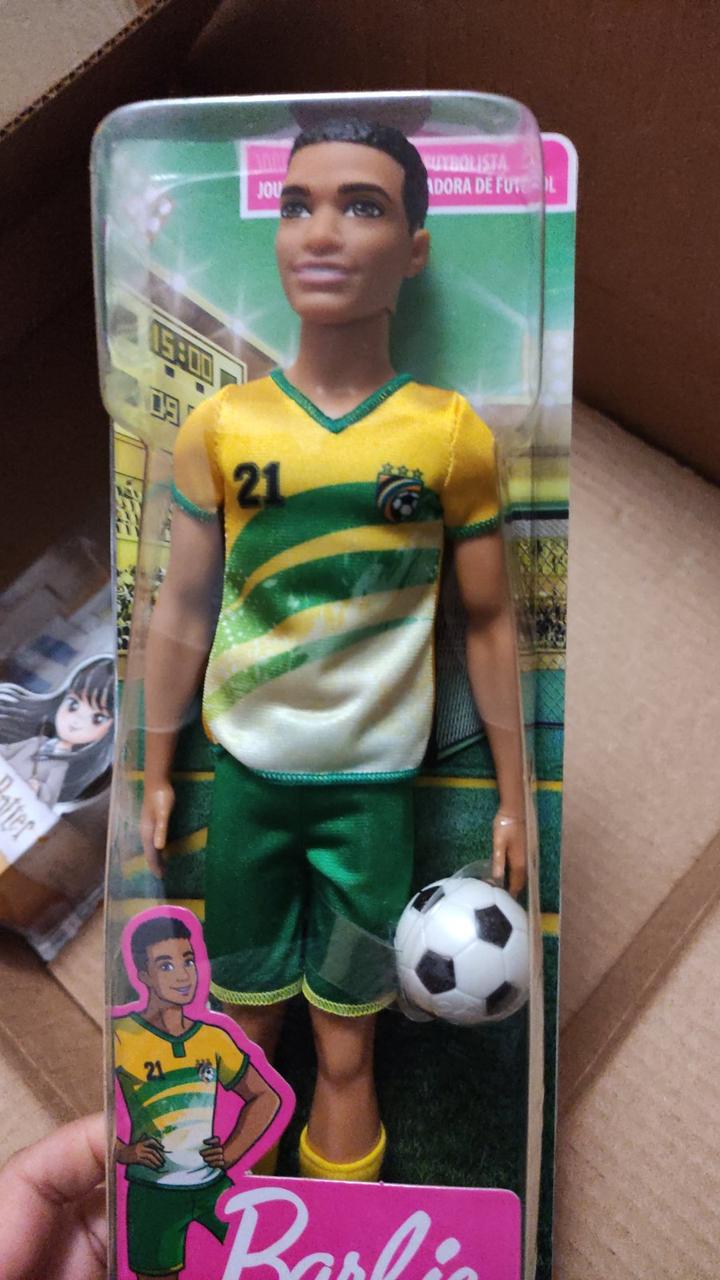 Купити Лялька Barbie Ken Кен футболіст, барвиста форма №21, футбольний ...