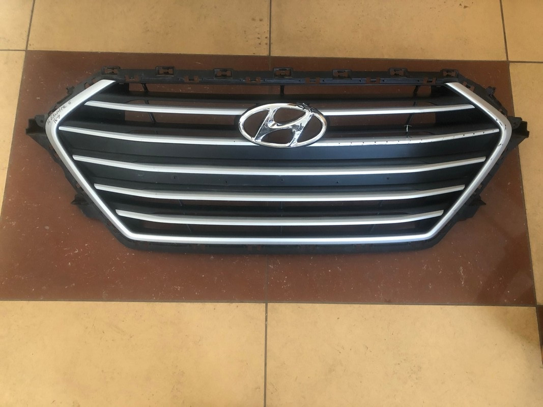 Купить Решетка радиатора 86351F2000 Hyundai Elantra 2015-2019 ...