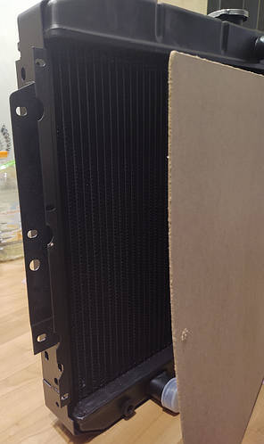 Купить Радиатор водяного охлаждения ГАЗ 3307 трехрядный медный 3307 ...