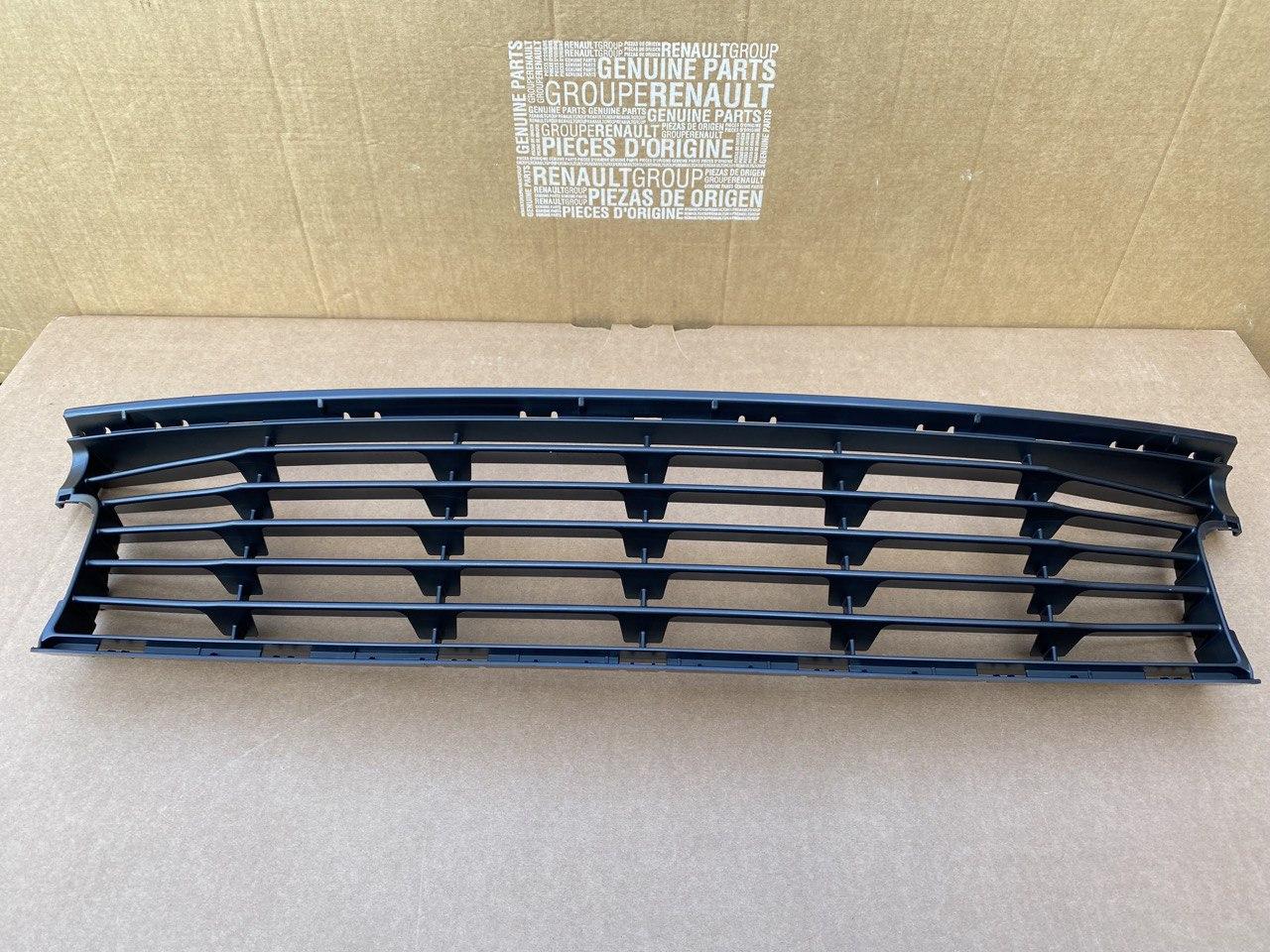 Решетка бампера центральная Renault Grand Scenic 3 (Рено Гранд Сценик 3 ...