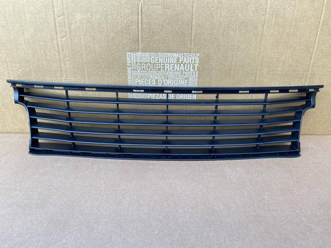 Решетка бампера центральная Renault Grand Scenic 3 (Рено Гранд Сценик 3 ...