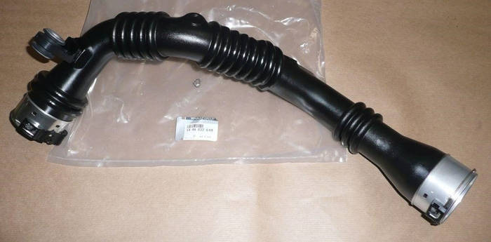 Шланг (патрубок) интеркулера верхний правый Renault Megane 3 Scenic 3 ...