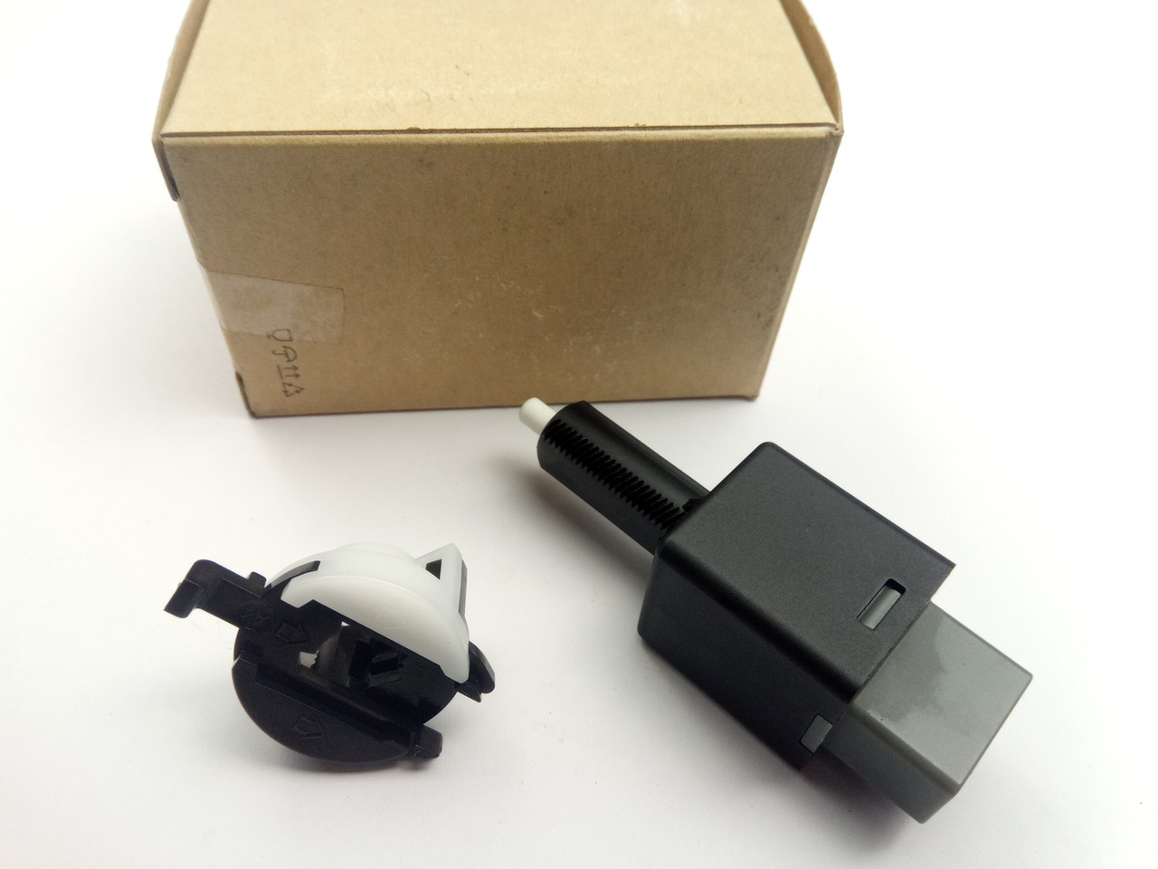 Датчик включения тормоза (педали) Hyundai/KIA, MOBIS (938103S700 ...