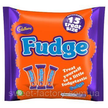 Батончики Cadbury Fudge 15s 202g: продаж, ціна у Чернігові. Цукерки від ...