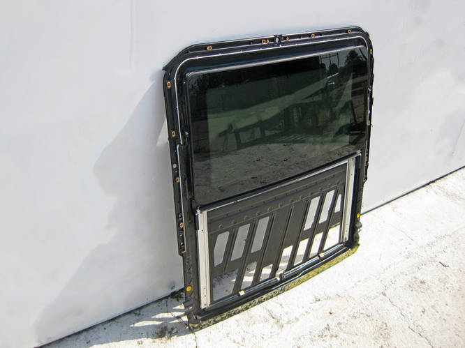 Купить Mercedes-Benz A2197800329 Люк в сборе без моторчика CLS C219 ...