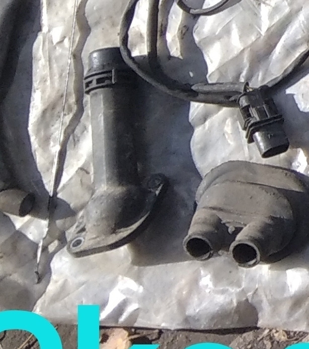 Купити Фланець або корпус термостата Skoda superb 2.0tdi 038121121B ...