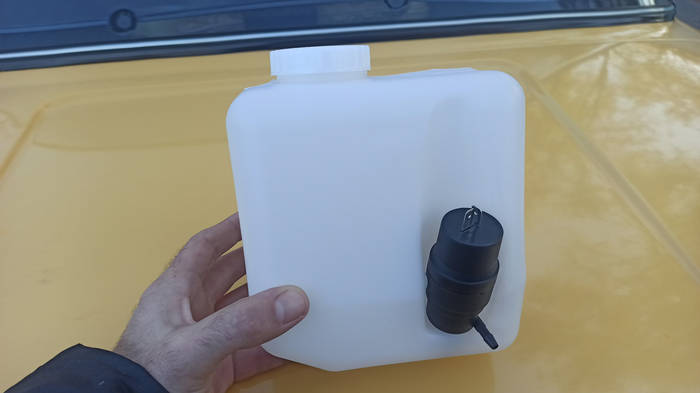 Бачок омывателя 2101, 2102, 2103, 2104, 2105, 2106, 2107, 3302, 2705, 2217 нового образца (в ...