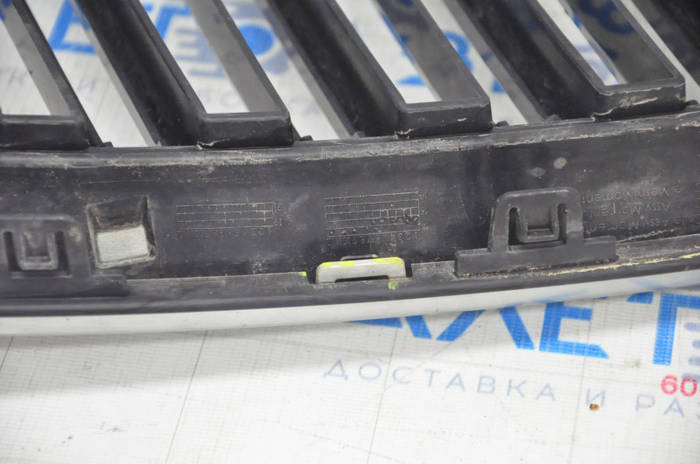 Решетка радиатора grill со значком Volvo XC90 16- хром, трещина, слом ...