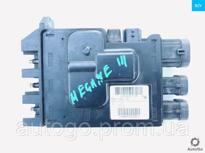 Блок запобіжників Renault Megane III Scenic III Fluence 243800010R Б/У ...