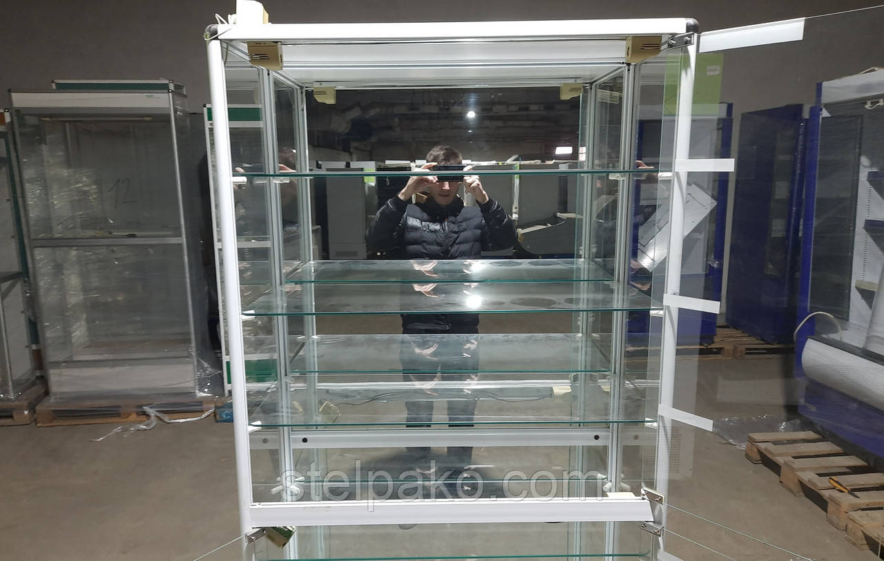 Торговая витрина стеклянная с алюминиевого профиля 800х350х2000 мм., Б ...