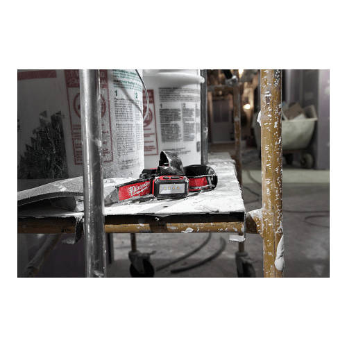 Купить Фонарь светодиодный аккумуляторный налобный Milwaukee L4 HLRP ...