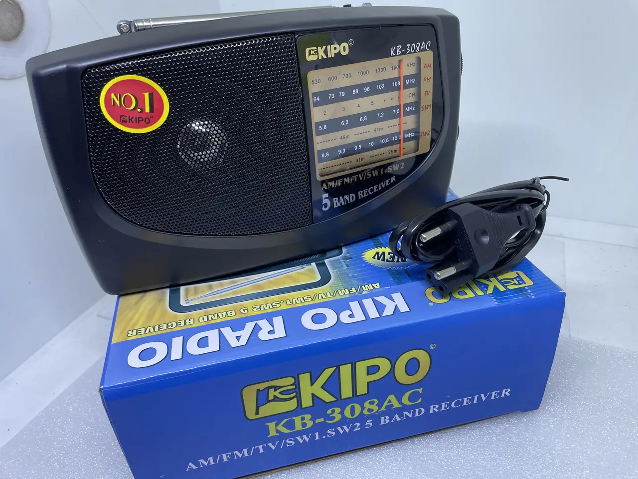 Портативний FM радіоприймач на батарейках і від мережі KIPO KB 308 ...