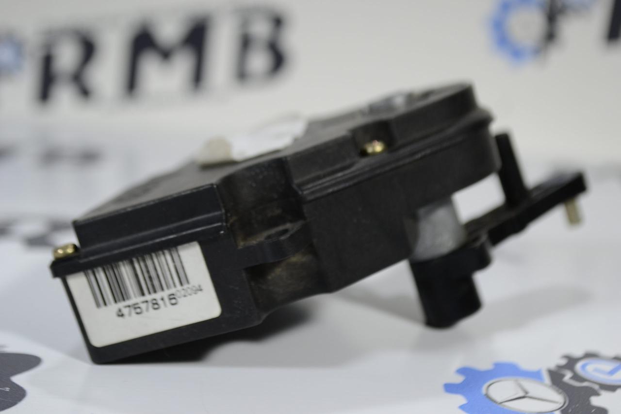 Електромотор опалювача (заслінка) на Мерседес МЛ ML W 163 A1638200108 ...