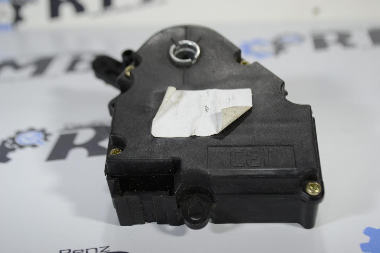 Електромотор опалювача (заслінка) на Мерседес МЛ ML W 163 A1638200108 ...