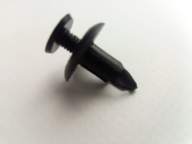 Пистон крепления решетки рычага стекло-ля Lanos, "GM" (94530438) (ID ...