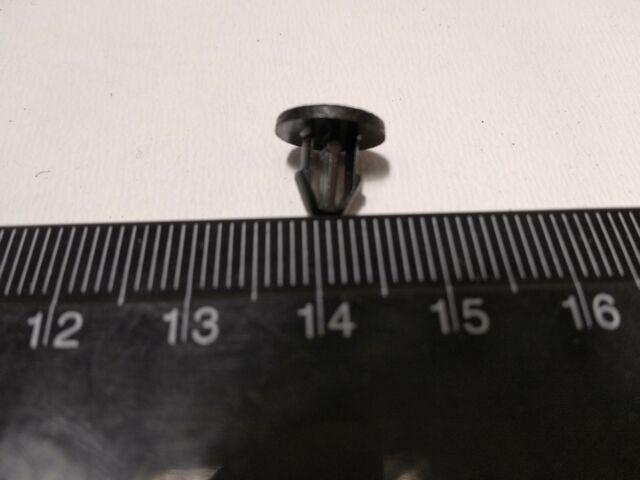 Купить Пистон крепления уплотнителя двери Honda (10870) (90826FA000 ...