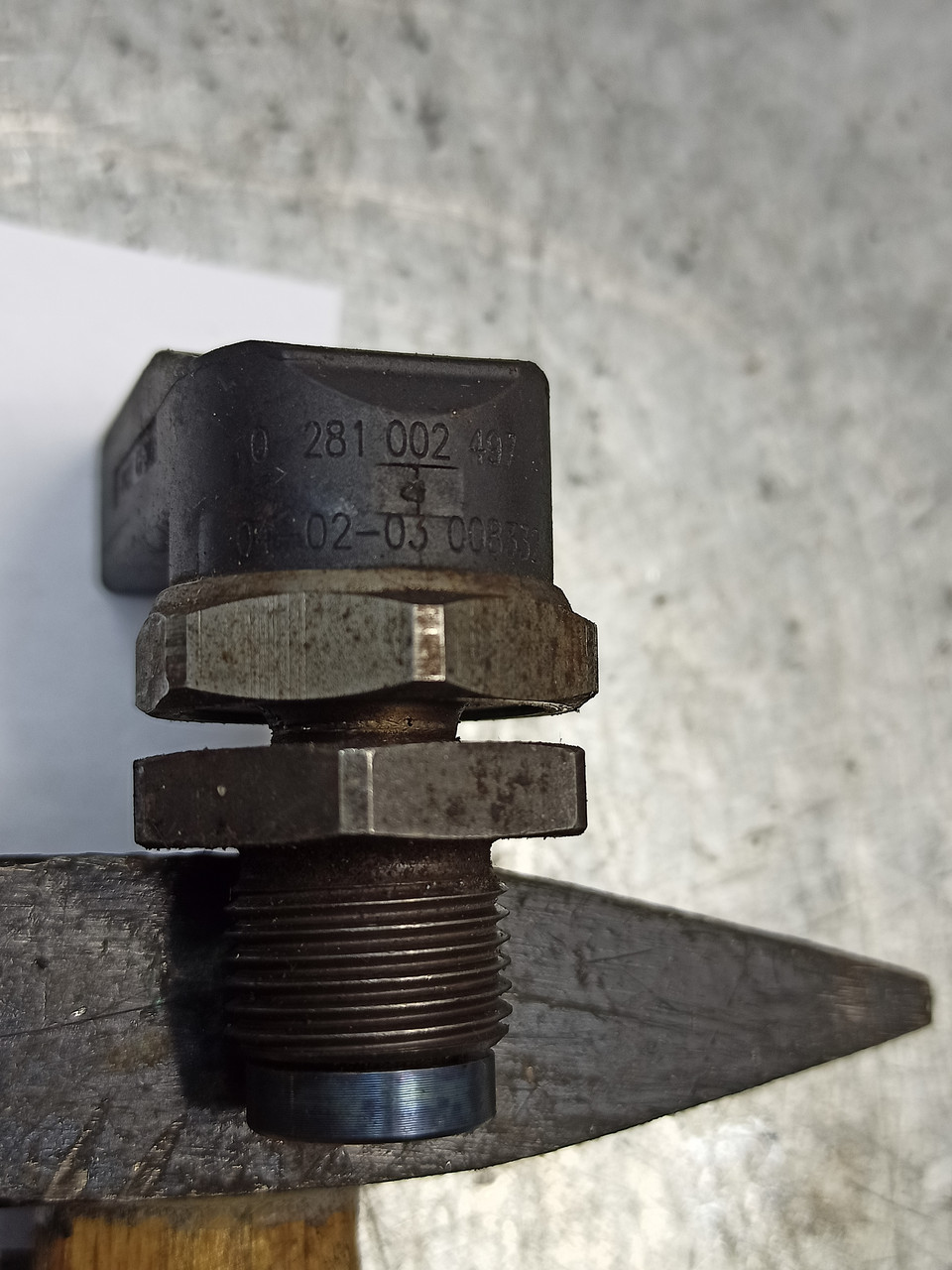 Купити Датчик тиску палива в рампі 0281002497 BMW / 2.0 / 3.0, ціна ...