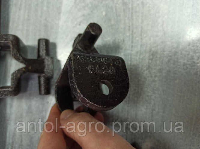 Купить John Deere Кронштейн стойки культиватора JD1010, JD960, JD980 ...