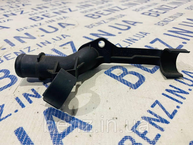Патрубок системы охлаждения Mercedes W204, W212 A2712001352 (ID ...