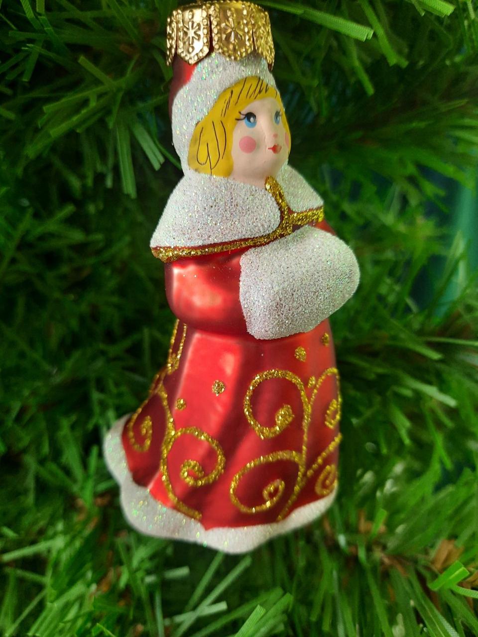 Скляна ялинкова іграшка ручної роботи Снігуронька 10 5 см колір червоний 1109М продаж ціна у