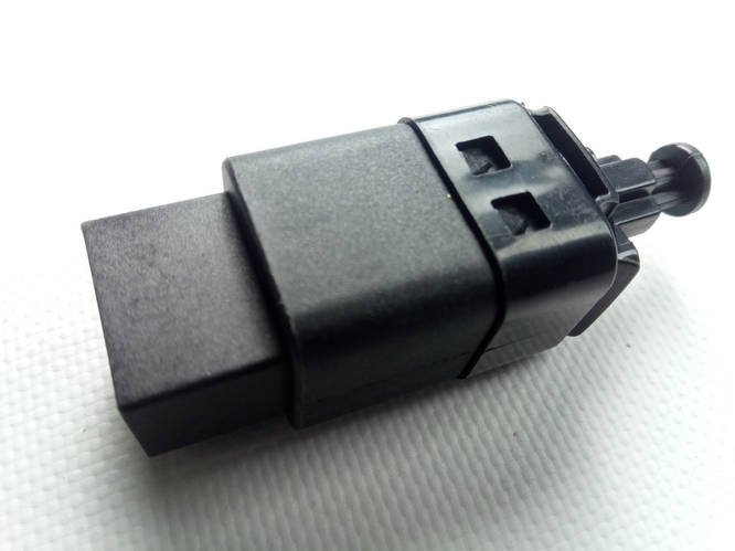 Купить Датчик включения тормоза (педали) Aveo/Lacetti, Китай (96874570 ...