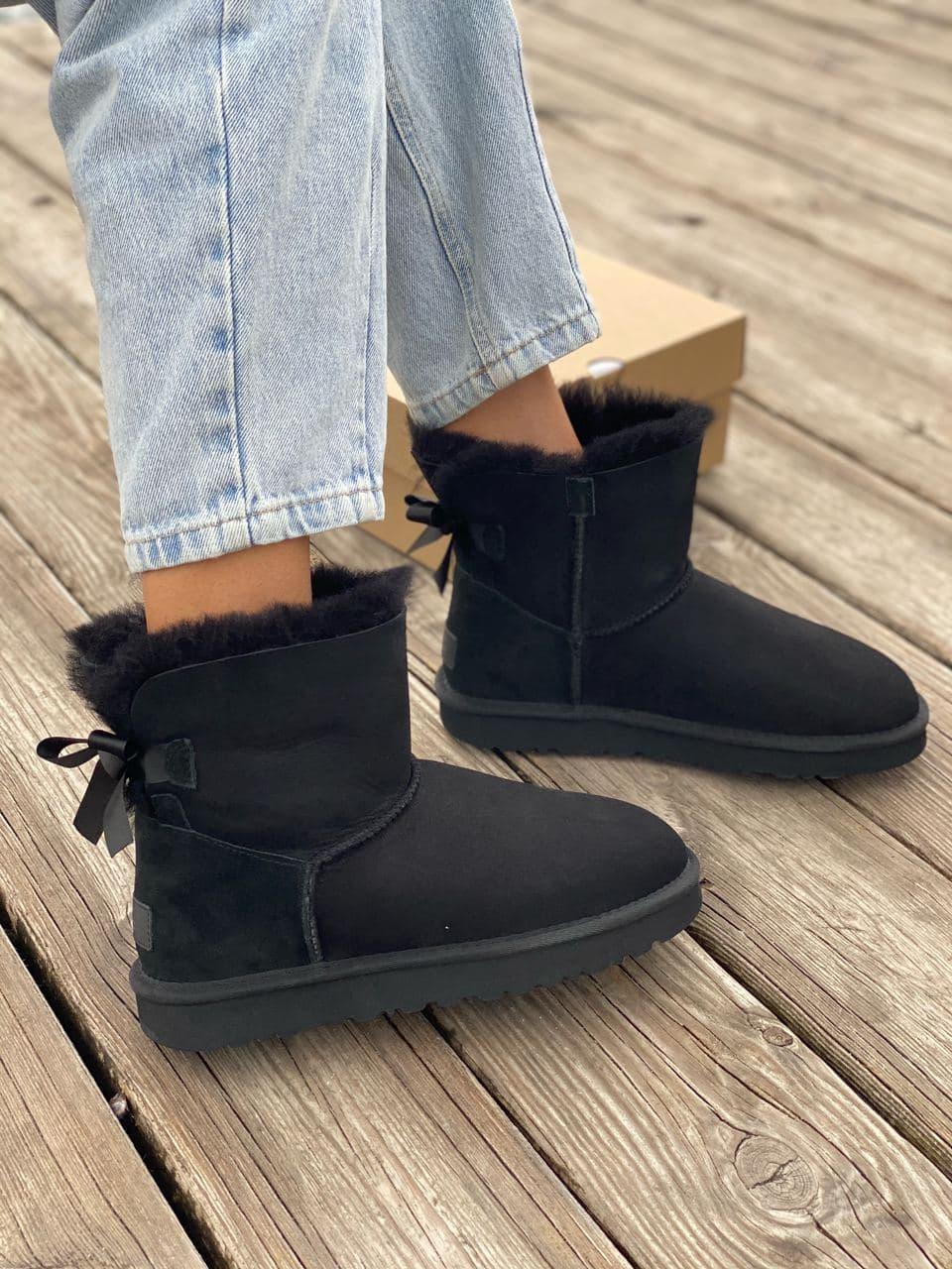 UGG Mini Bailey Bow 2 Boot Black — Купить Недорого на Bigl.ua (1726336641)