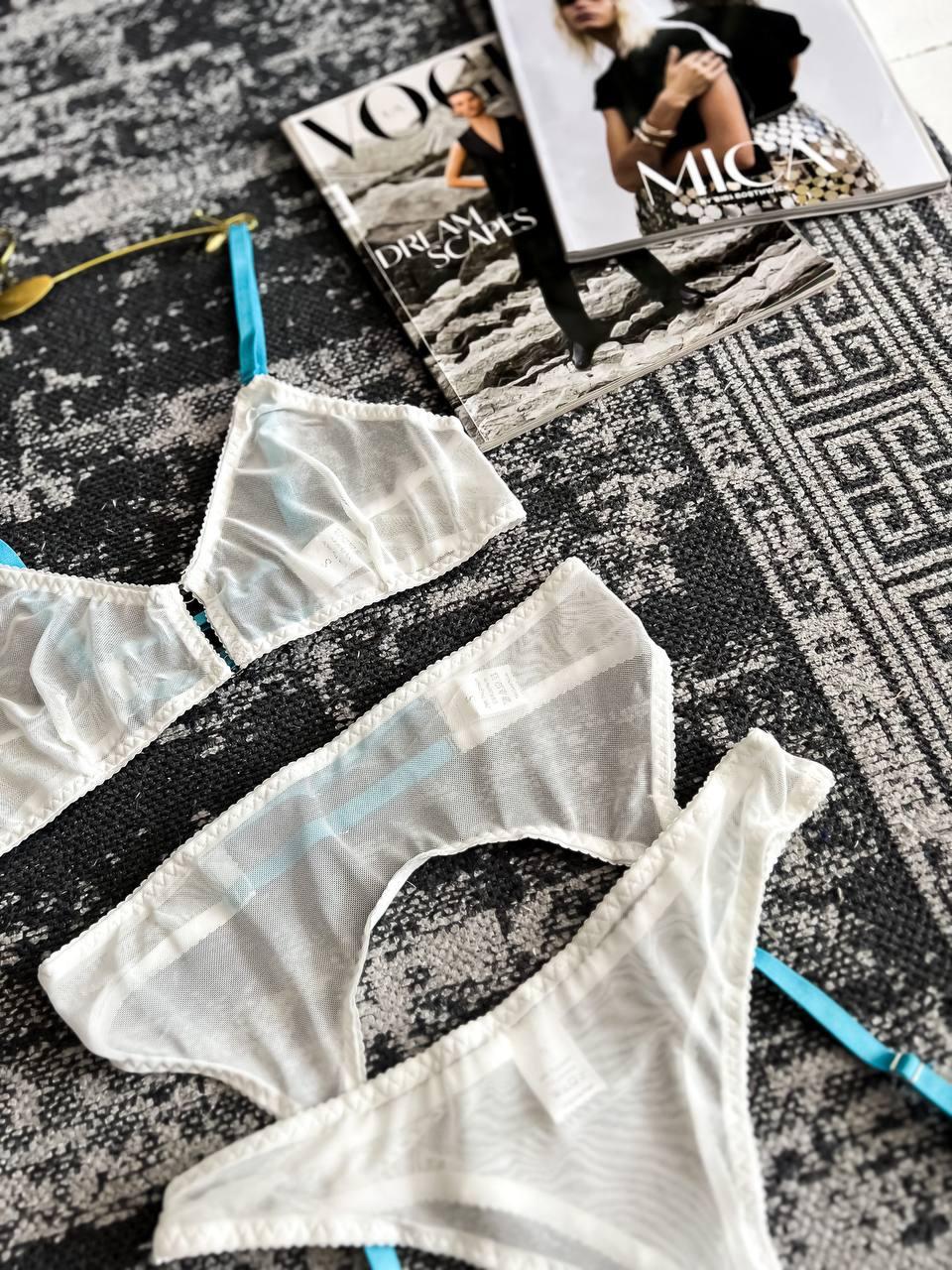 Купить Шикарное нижнее белье. Женское белье белого цвета. Красивый ...