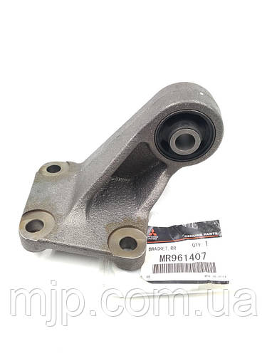 Оригінальна подушка редуктора ліва MR961407. (ID#1725232290), ціна ...