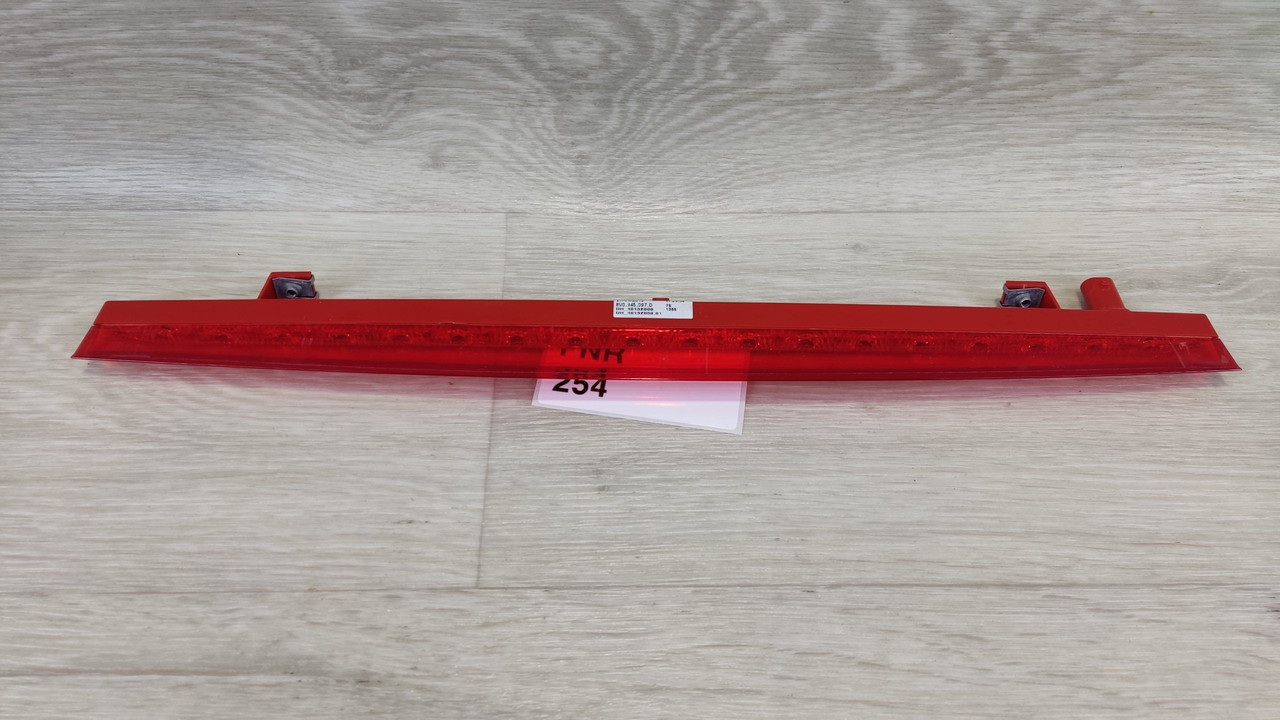 Ліхтар стоп сигнал задній верхній ляди кришки багажника Audi A3 8V Q3 ...